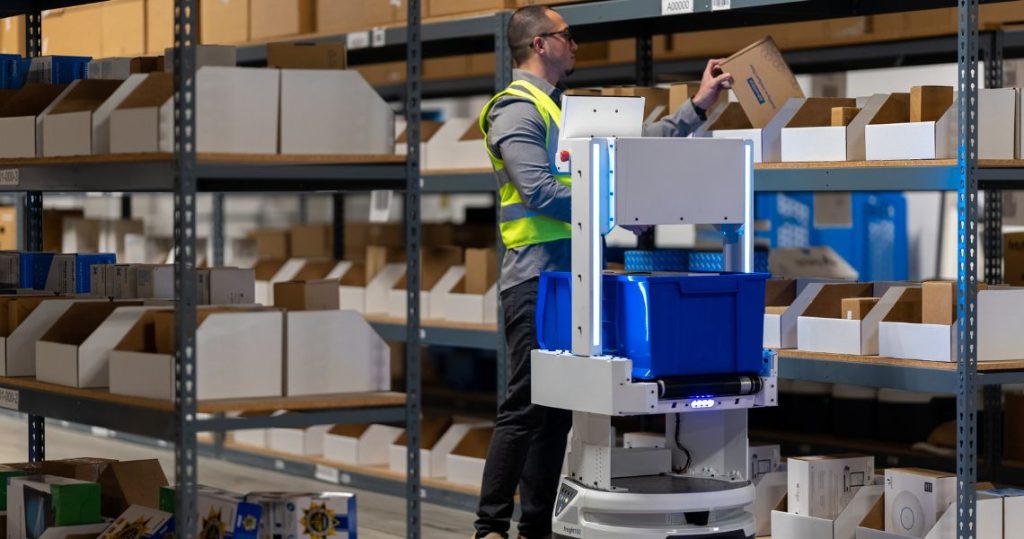 Implementa i Robot Mobili Autonomi nella tua azienda | Lexter